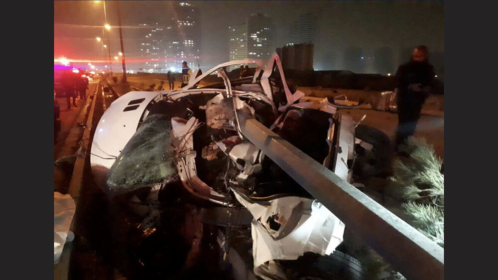 ویدیو دلخراش از مرگ دو جوان درپی تصادف خودرو ۲۰۷ با گاردریل در اتوبان